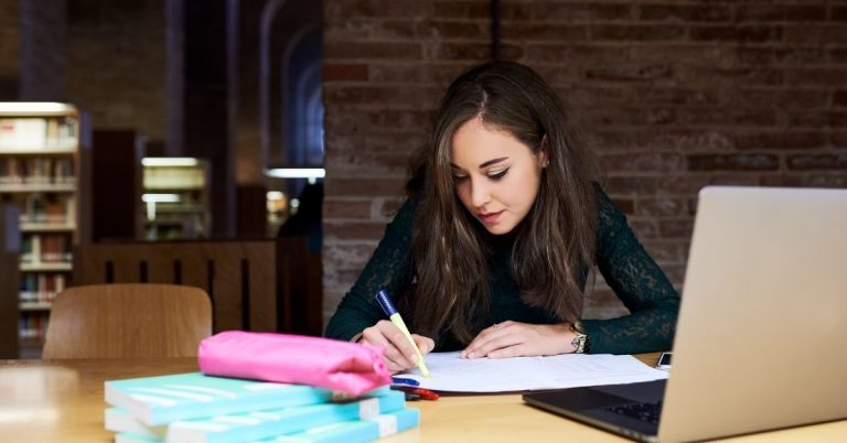 11 Best Academic Writing Tools For Researchers 2024