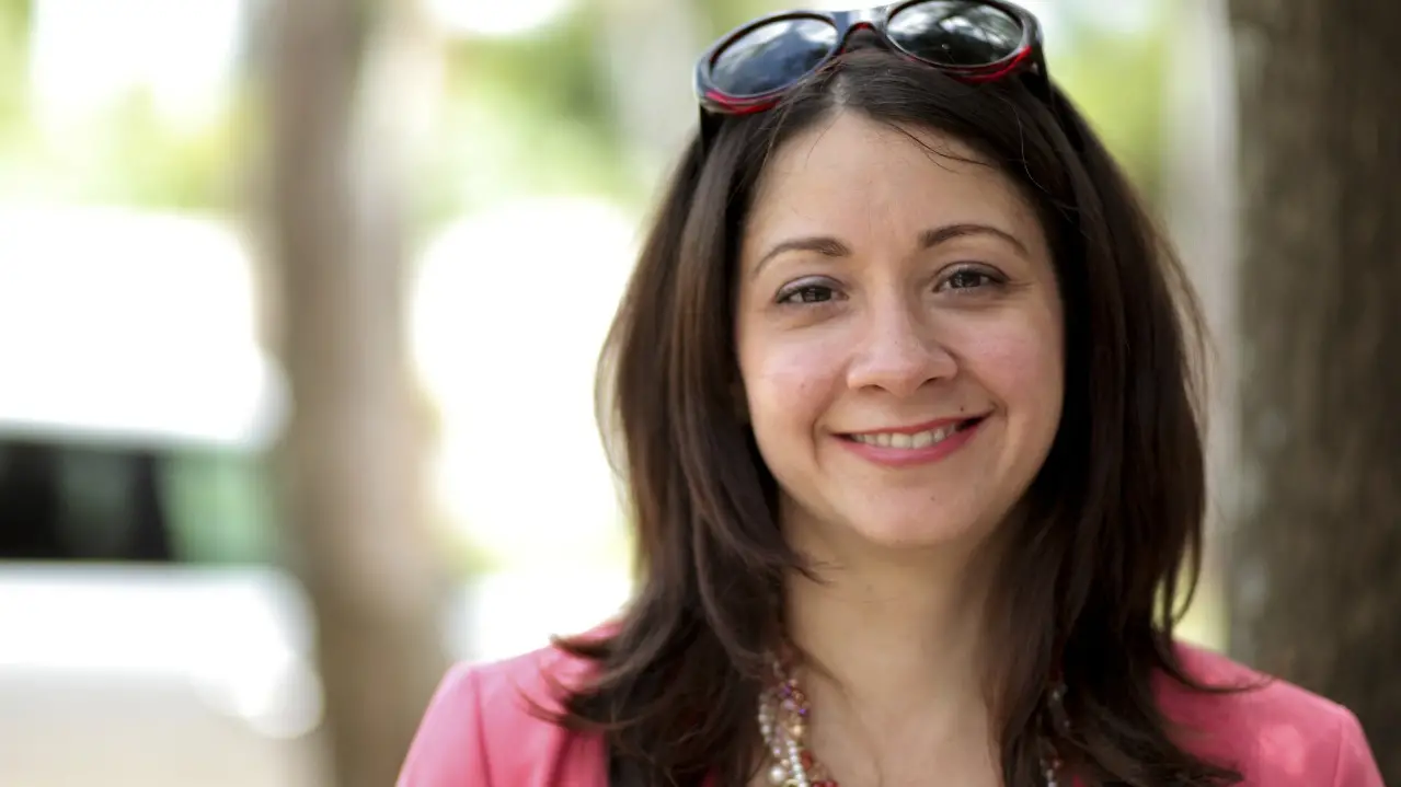 Top 20+ Famous Hispanic Scientists That You Should Know 2025