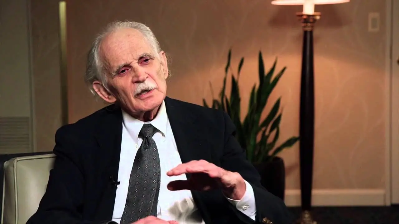 Top 17 Famous Modern Scientists That You Should Know 2025