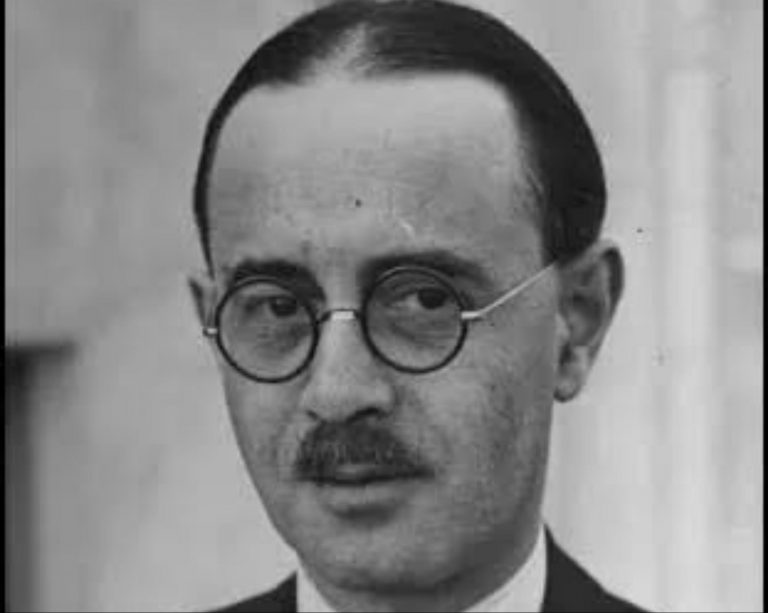 Top 19 Famous Political Scientists That You Should Know 2026