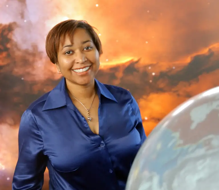 Top 30+ Famous Black Woman Scientists That You Should Know 2023 Top 30+ Famous Black Woman Scientists That You Should Know 2023