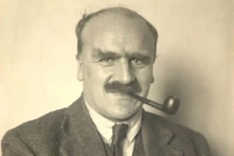 Top 20+ Famous British Scientists That You Should Know 2025