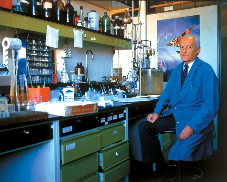 Top 18 Famous Latino Scientists That You Should Know 2024