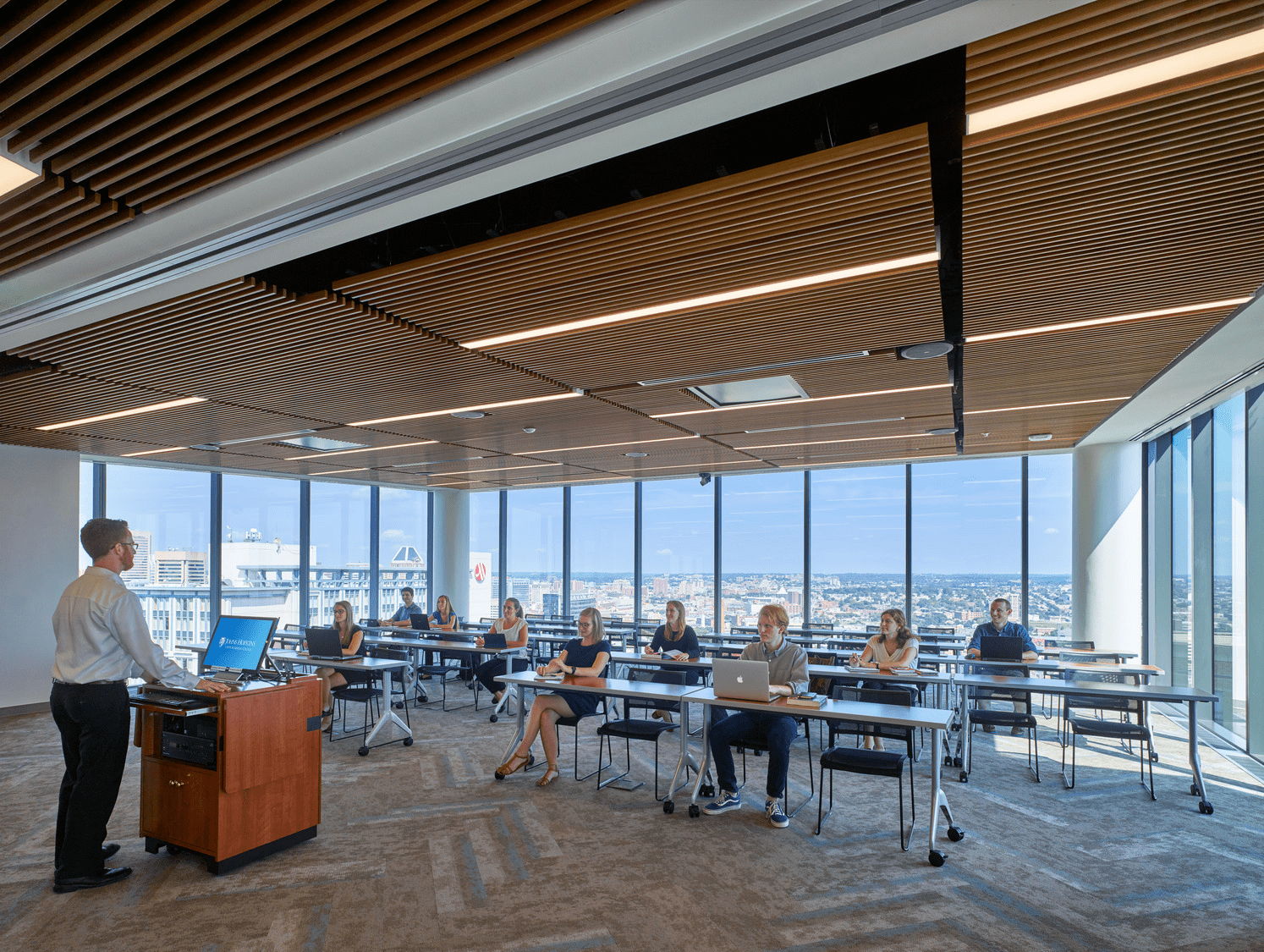 25 Best Business Administration Schools In The US 2025